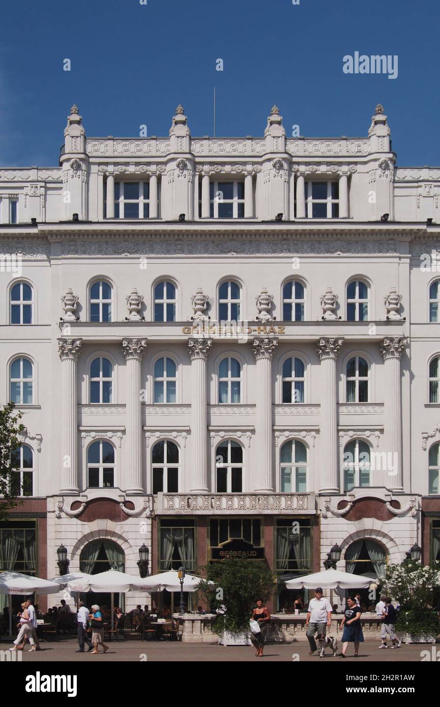 Gerbeaud haus -Fotos und -Bildmaterial in hoher Auflösung – Alamy