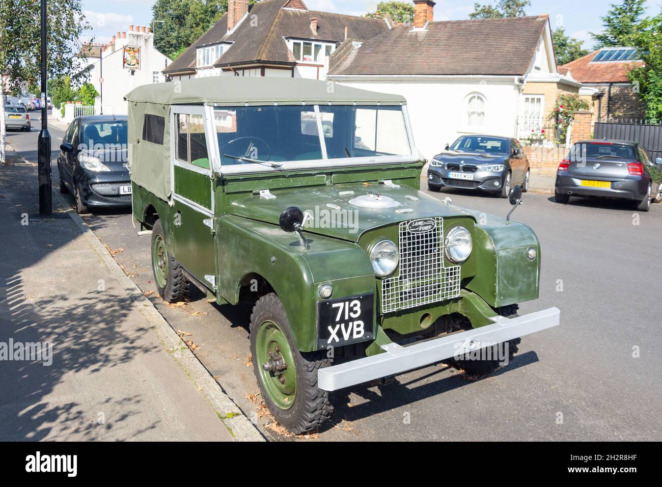 Historic Land Rover Stockfotos und -bilder Kaufen - Alamy