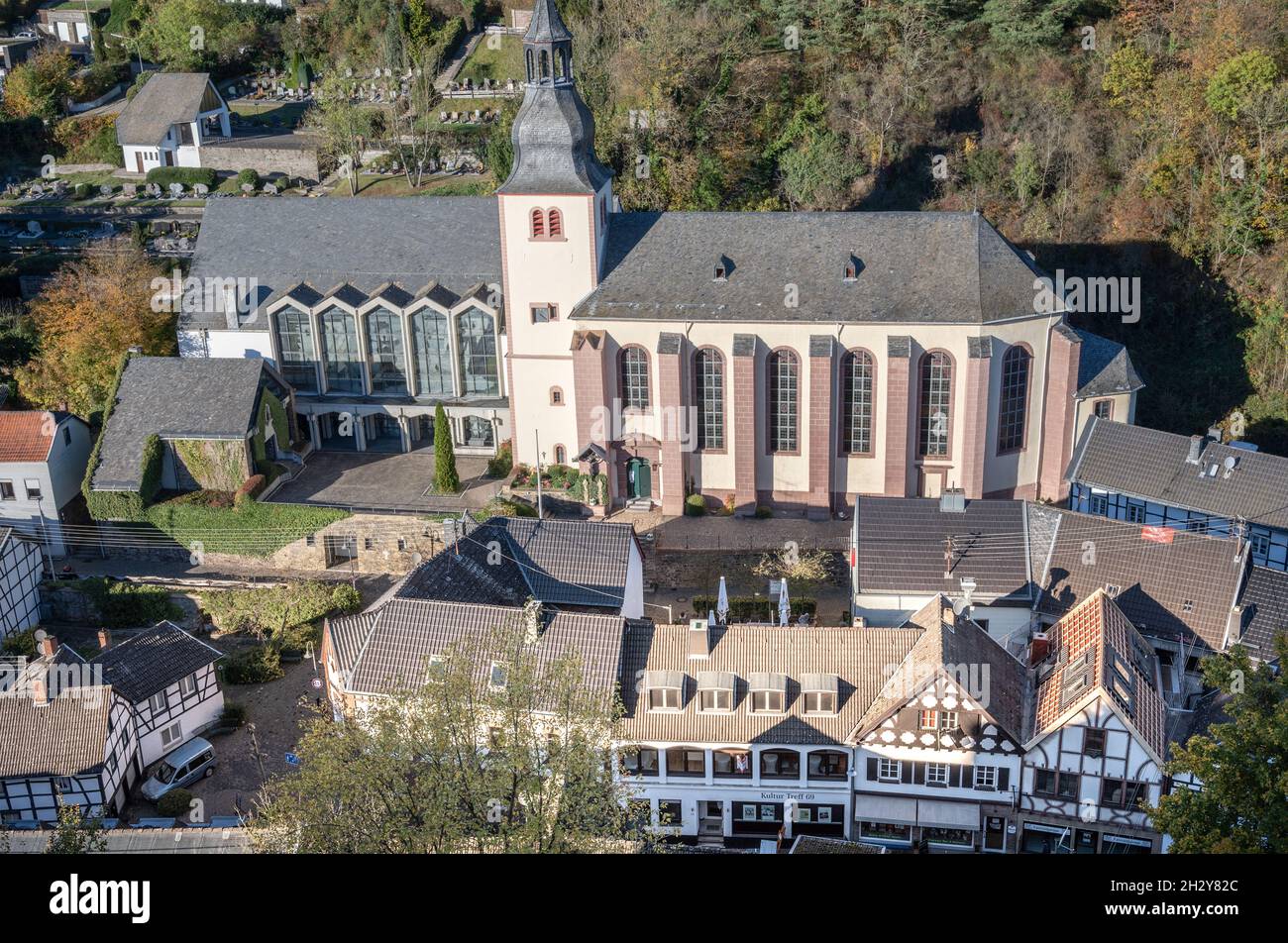 Die Abtei Mariawald ist ein ehemaliges Kloster des Ordens der Trappisten nahe Heimbach in der ...
