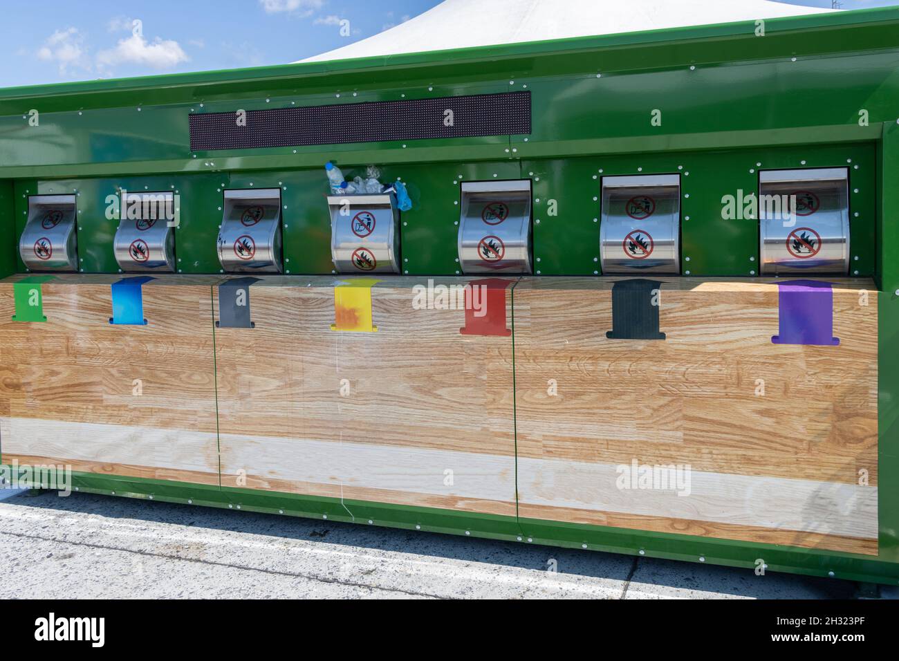 Mull container -Fotos und -Bildmaterial in hoher Auflösung – Alamy