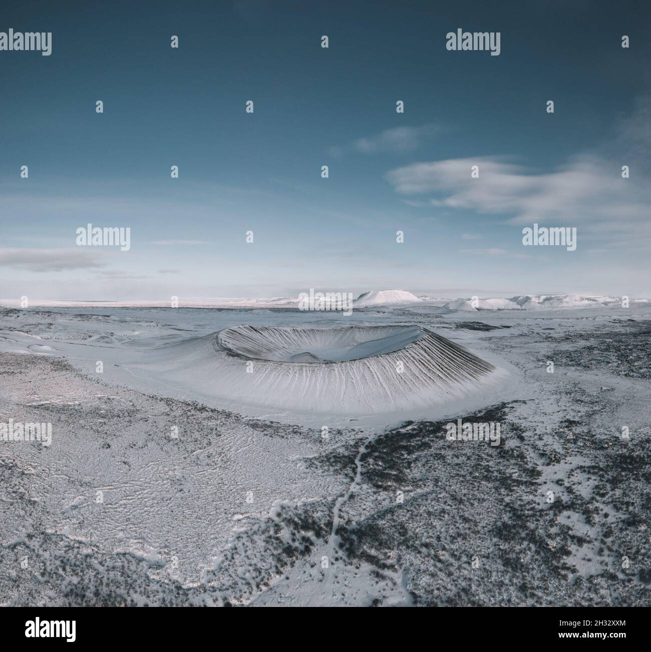 Vulkangestein am krater hverfell in island -Fotos und -Bildmaterial in ...