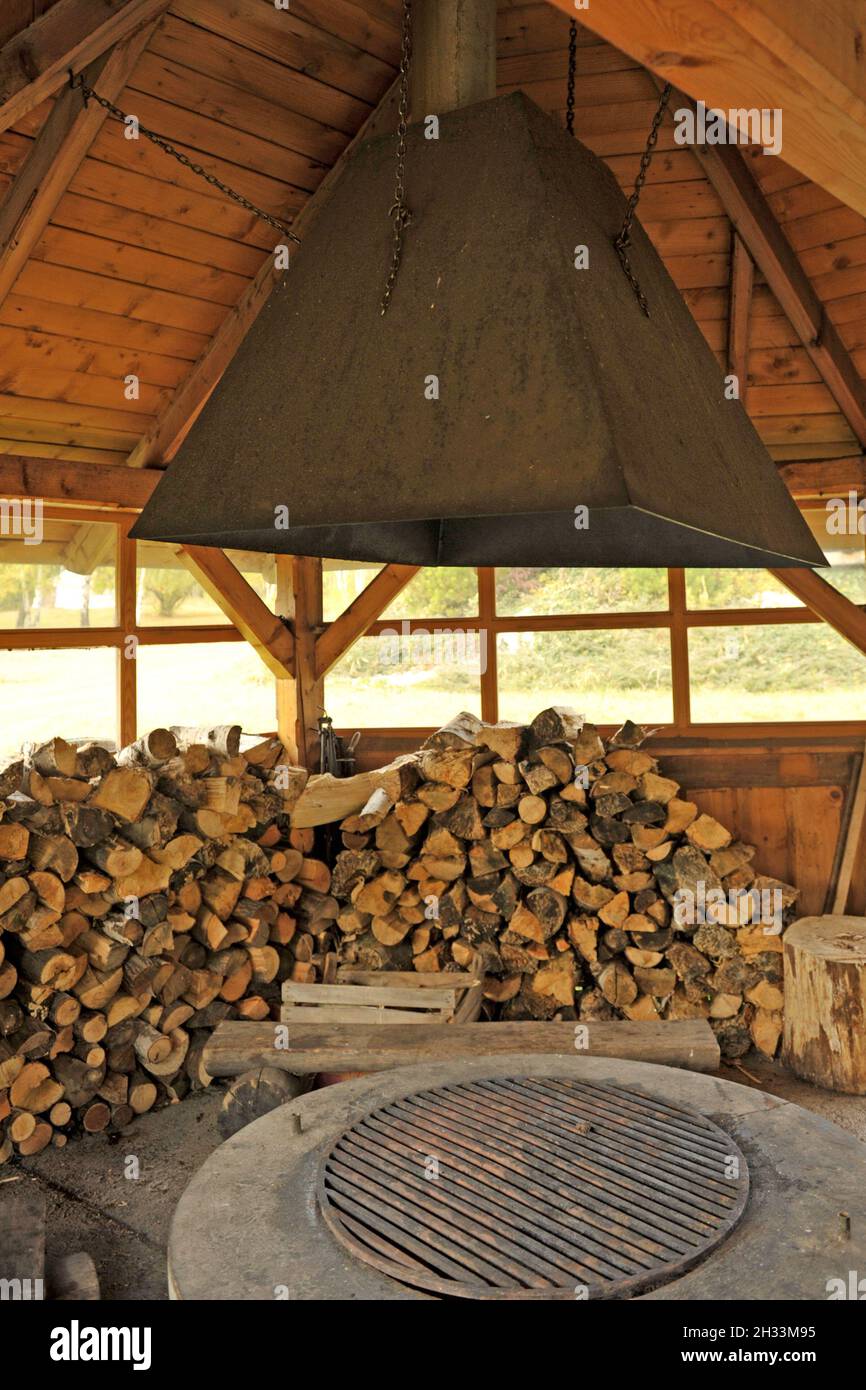 Offenes feuer verwenden -Fotos und -Bildmaterial in hoher Auflösung – Alamy