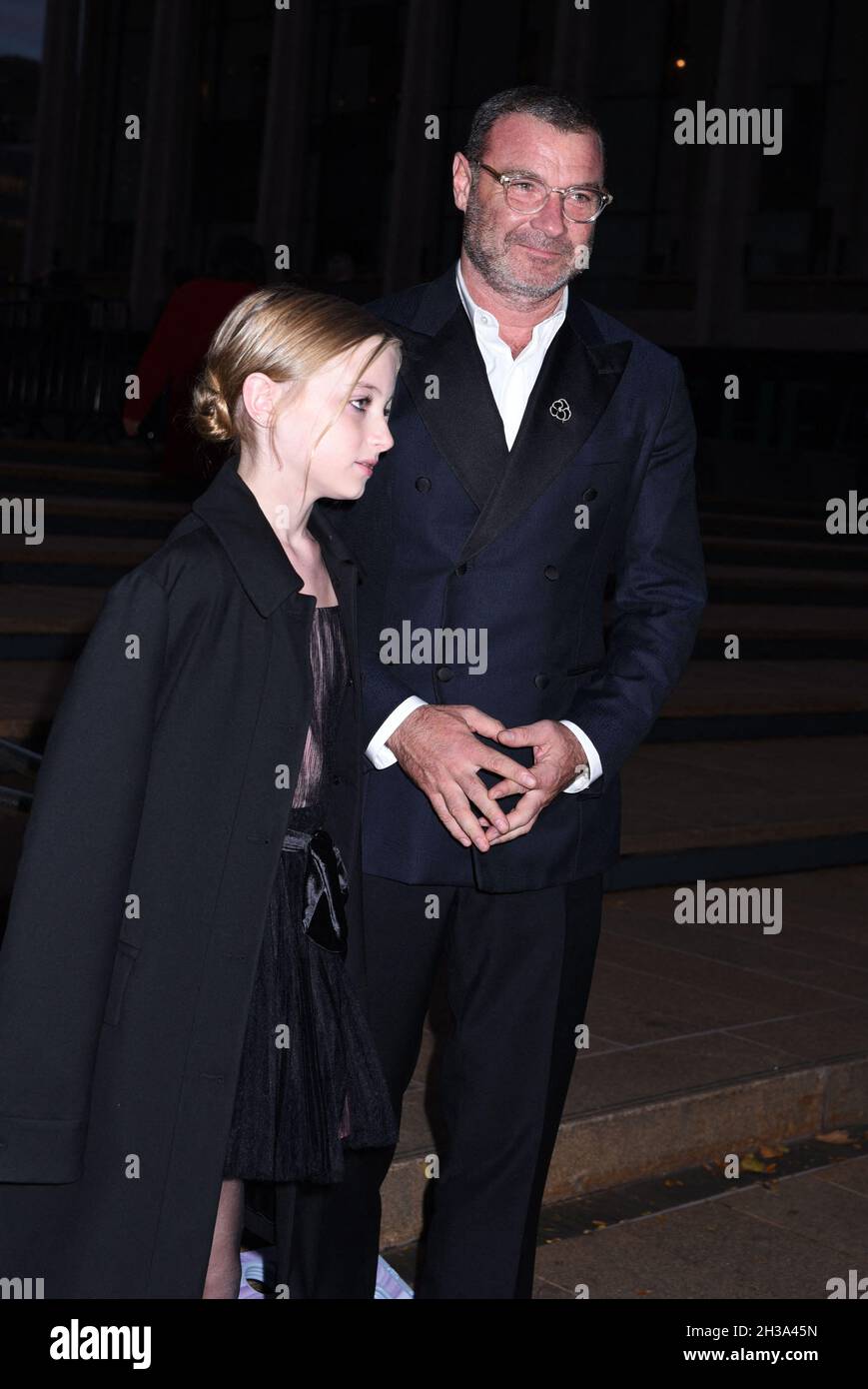 New York City, Usa. Oktober 2021. Liev Schreiber und seine Tochter bei ...
