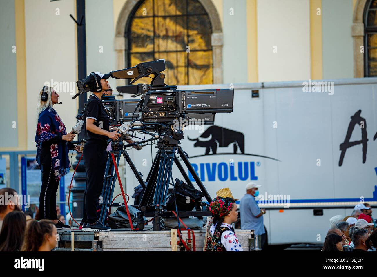 Professioneller kameramann -Fotos und -Bildmaterial in hoher Auflösung ...