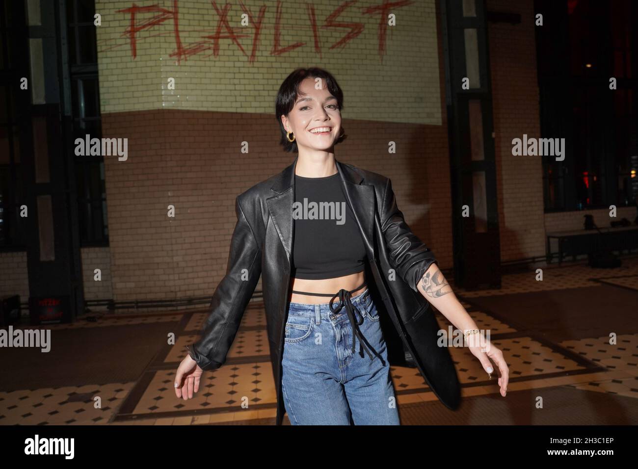 Musikerin lotte -Fotos und -Bildmaterial in hoher Auflösung – Alamy