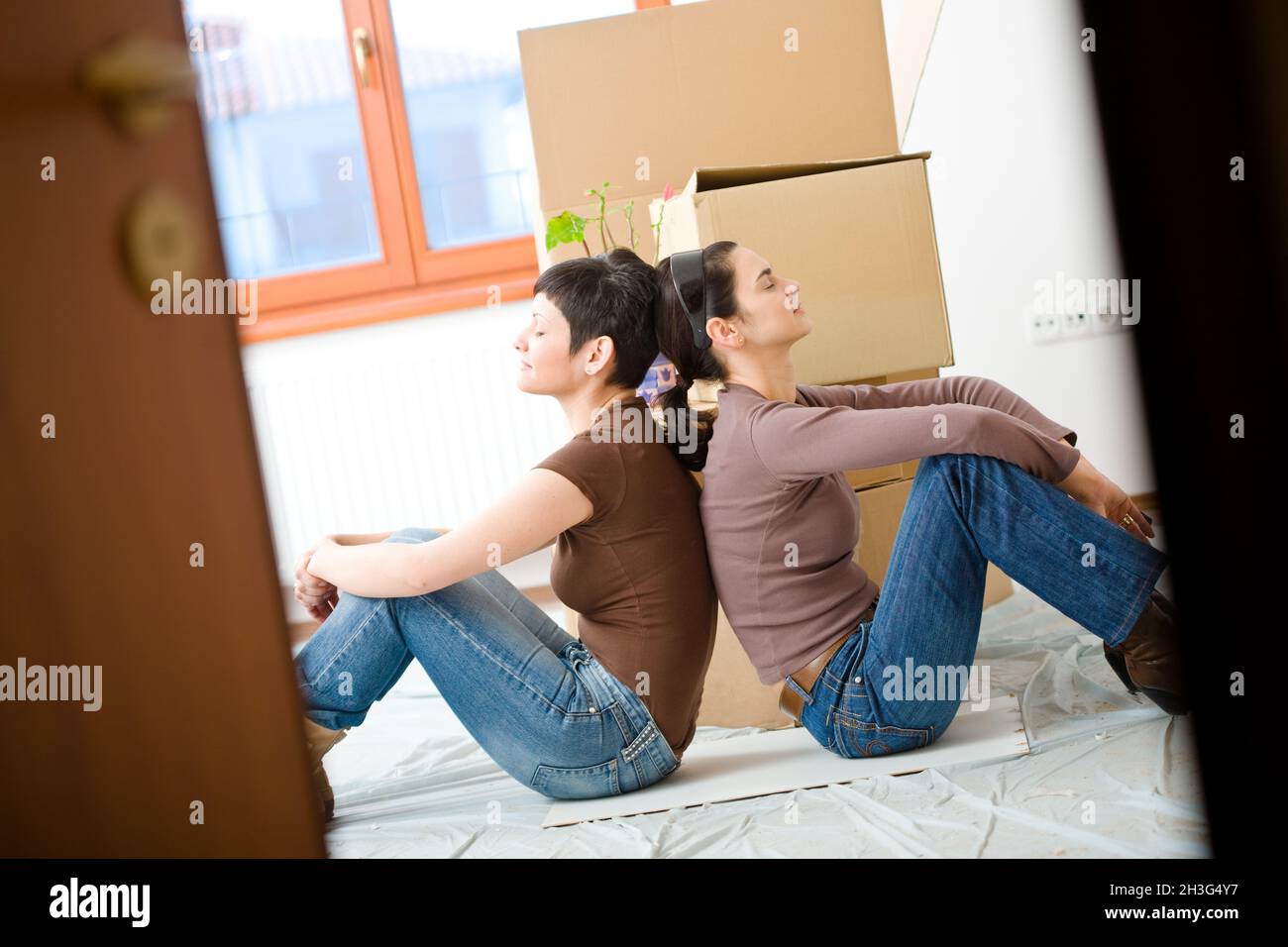 Bewegte frauen -Fotos und -Bildmaterial in hoher Auflösung – Alamy