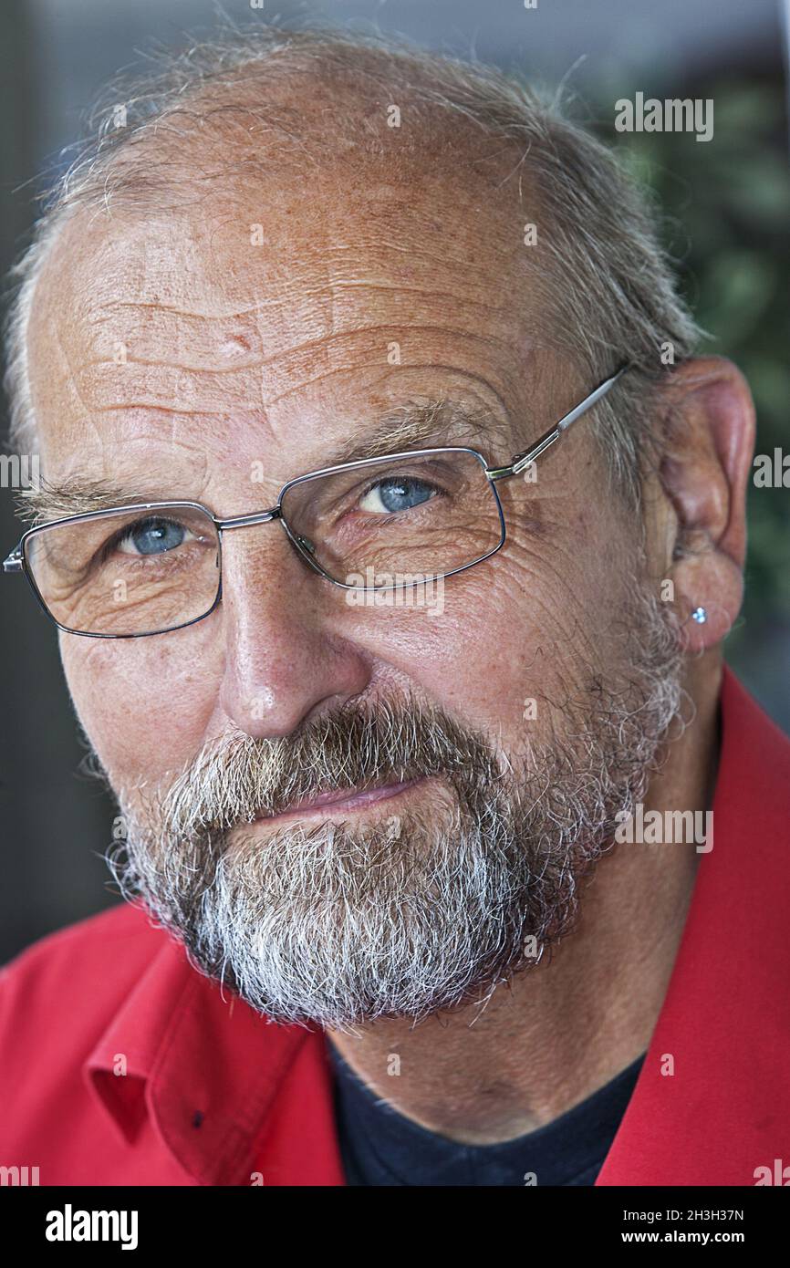 Alleinstehende rentnerin -Fotos und -Bildmaterial in hoher Auflösung ...