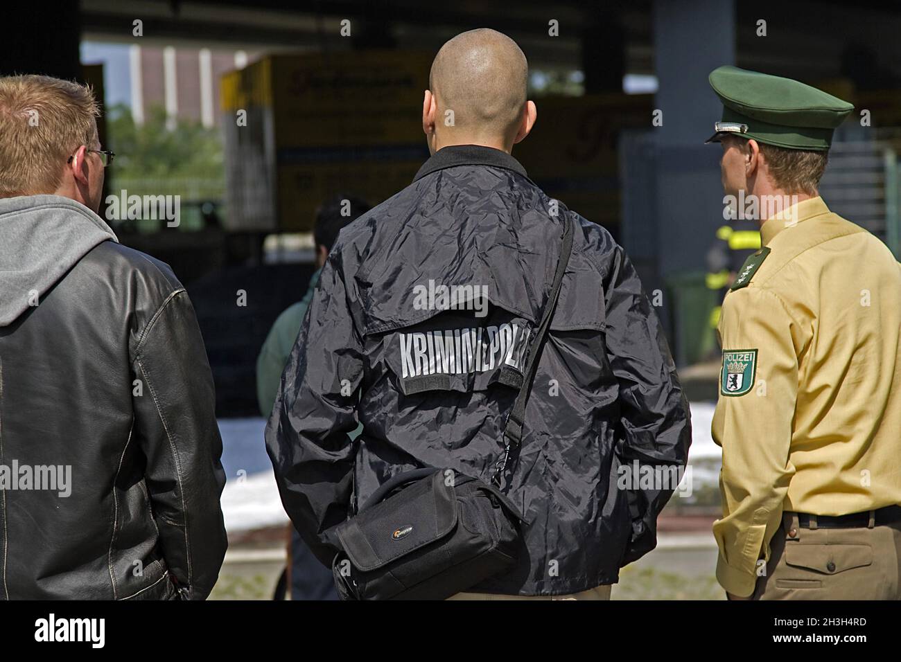 Criminal investigation department -Fotos und -Bildmaterial in hoher ...