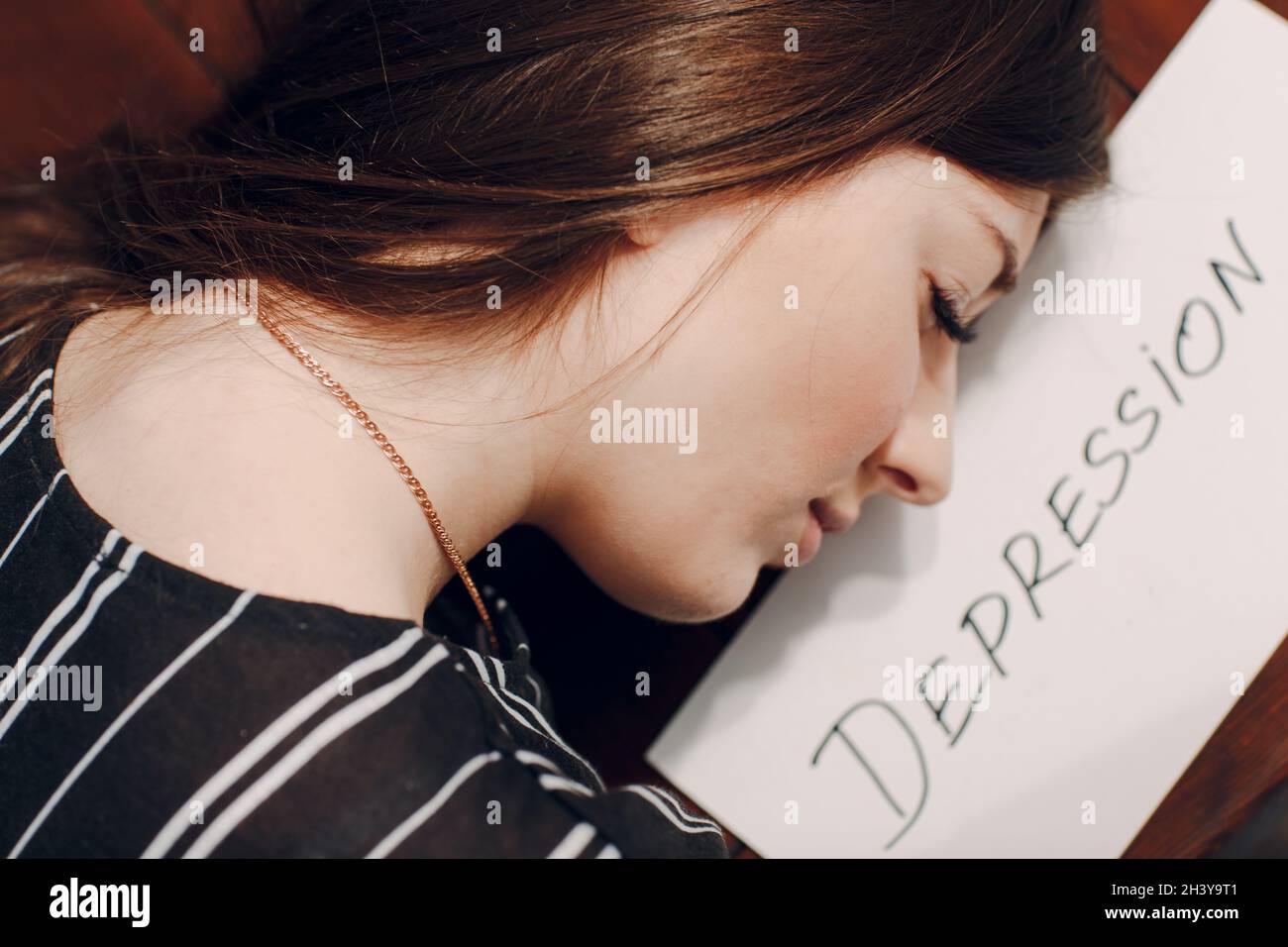Versteckte depression -Fotos und -Bildmaterial in hoher Auflösung – Alamy