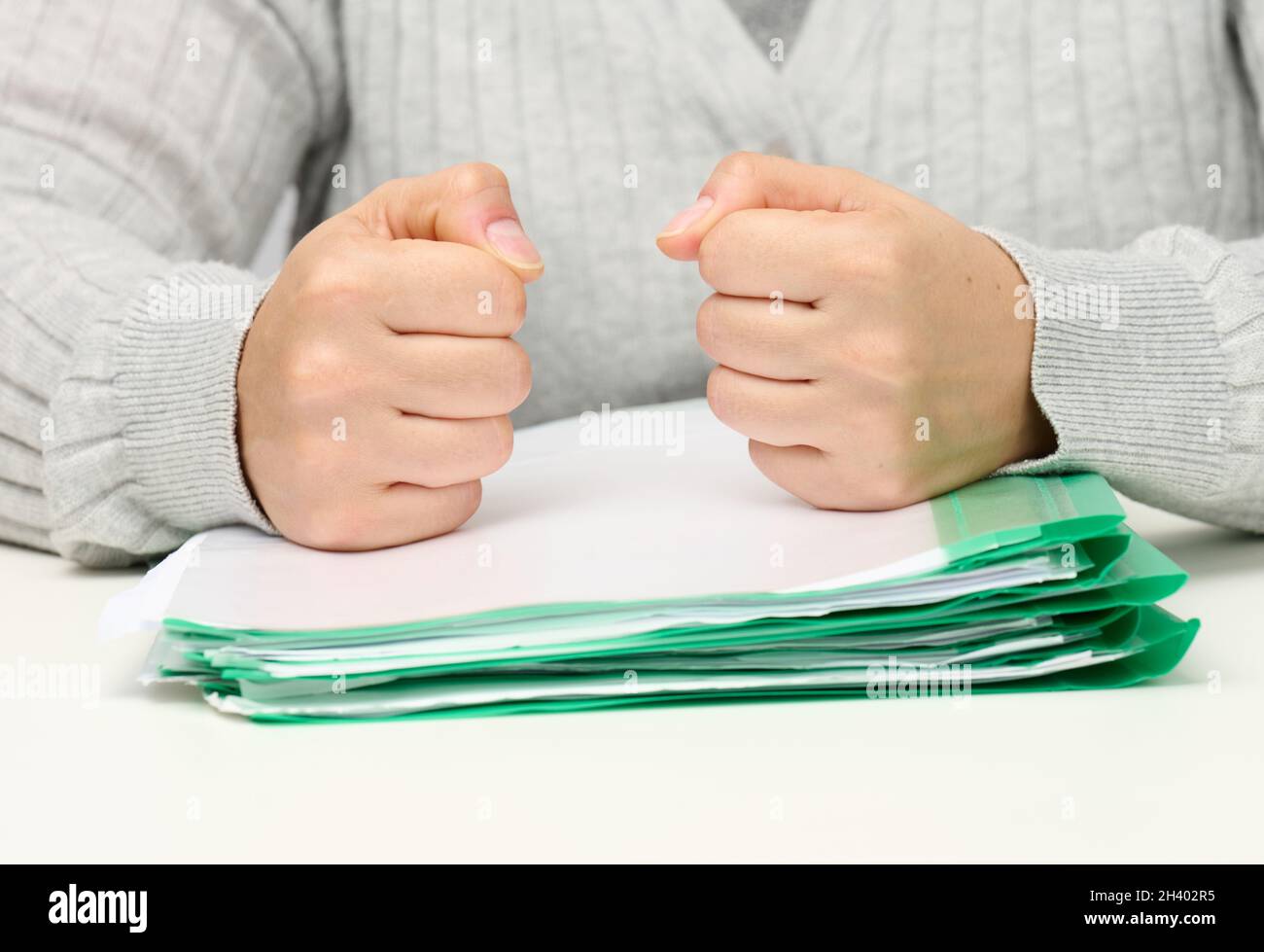 Weibliche aggression -Fotos und -Bildmaterial in hoher Auflösung – Alamy