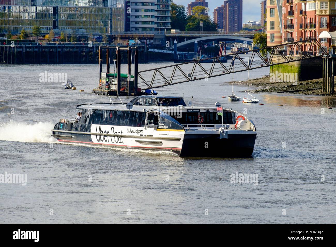 Thames flussboot service -Fotos und -Bildmaterial in hoher Auflösung ...