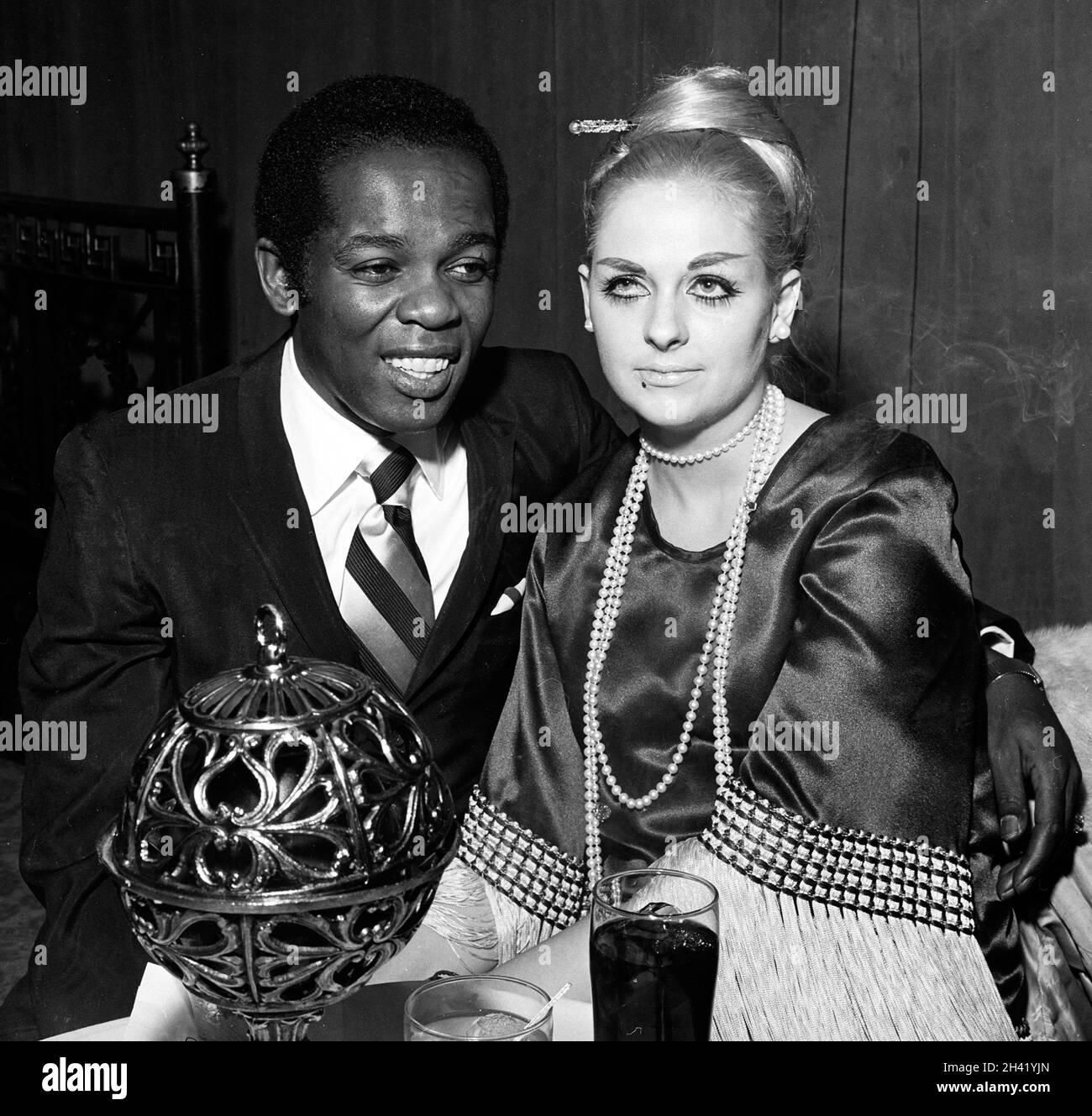 Lou rawls -Fotos und -Bildmaterial in hoher Auflösung – Alamy