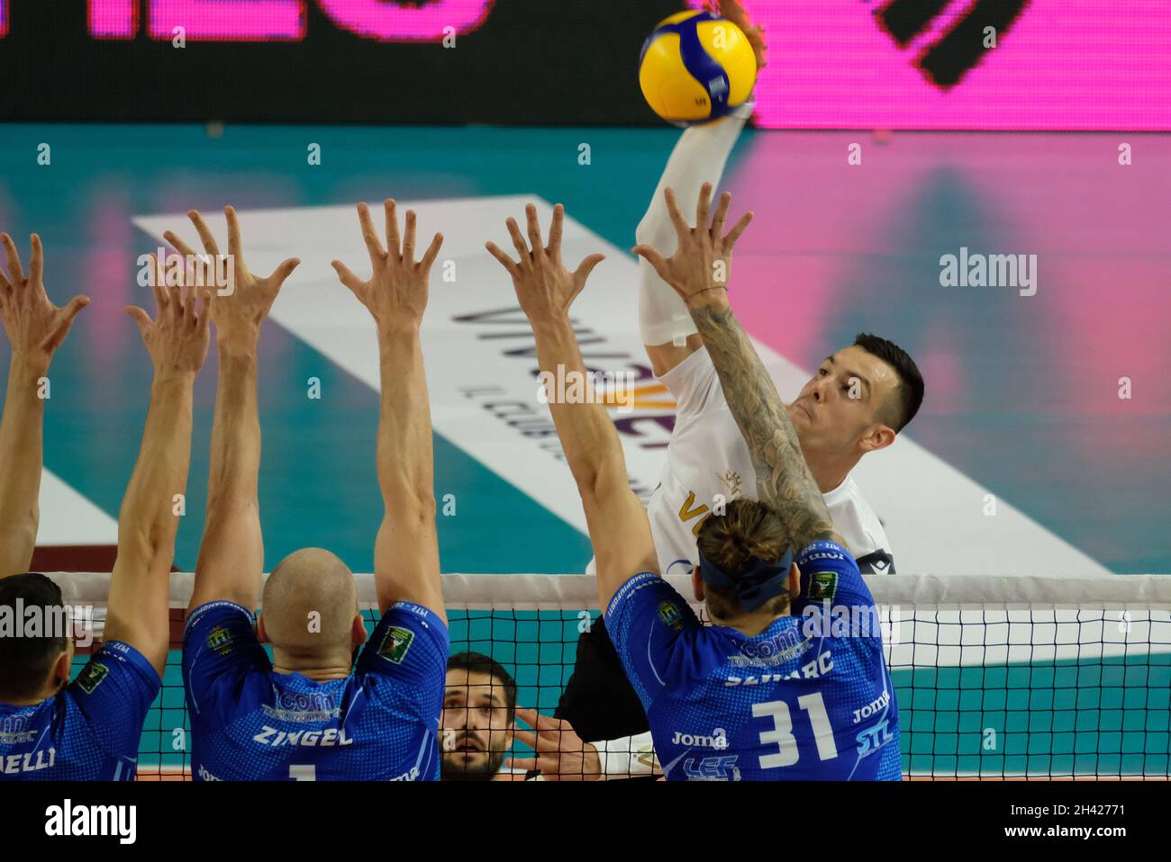 Asparuh asparuhov -Fotos und -Bildmaterial in hoher Auflösung – Alamy