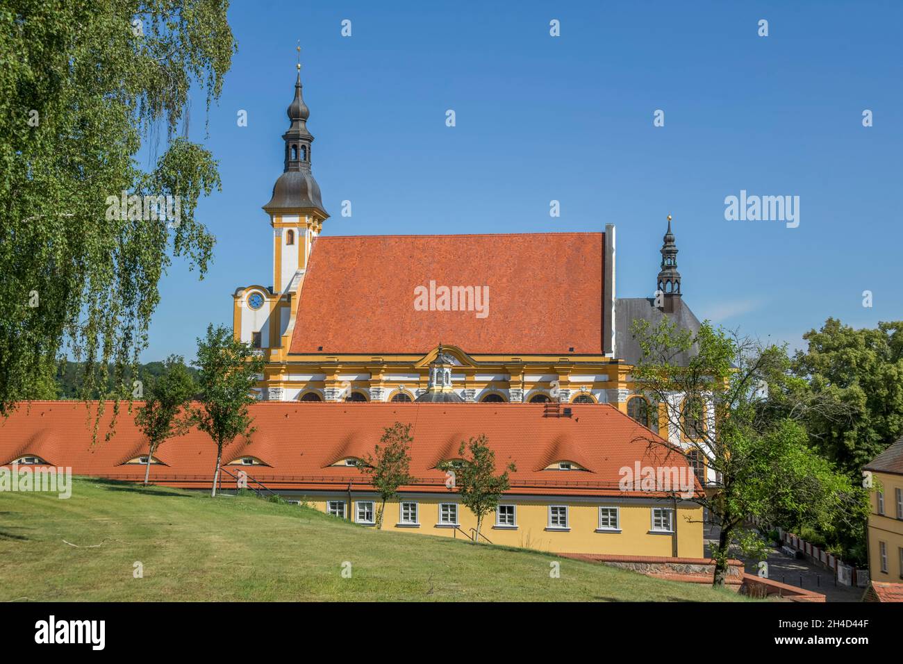 Kloster klosteranlage klosterkirche -Fotos und -Bildmaterial in hoher Auflösung – Alamy
