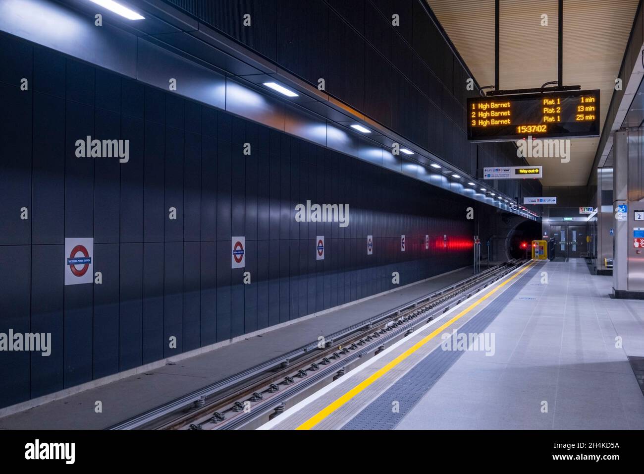 Londoner u bahn linie -Fotos und -Bildmaterial in hoher Auflösung – Alamy