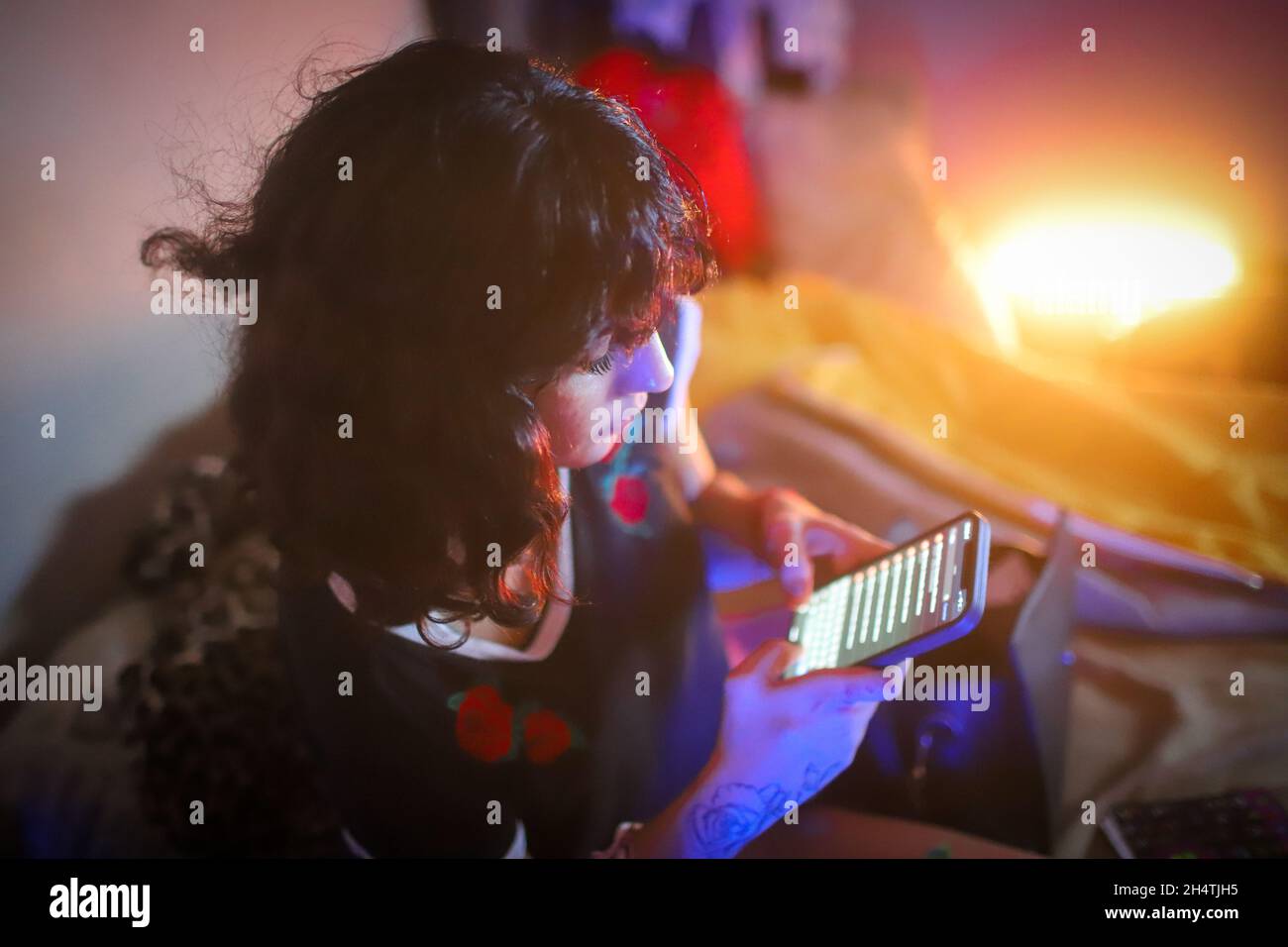 Vanessea ist ein Teenager-Mädchen mit Drogenabhängigkeit Probleme mit ...