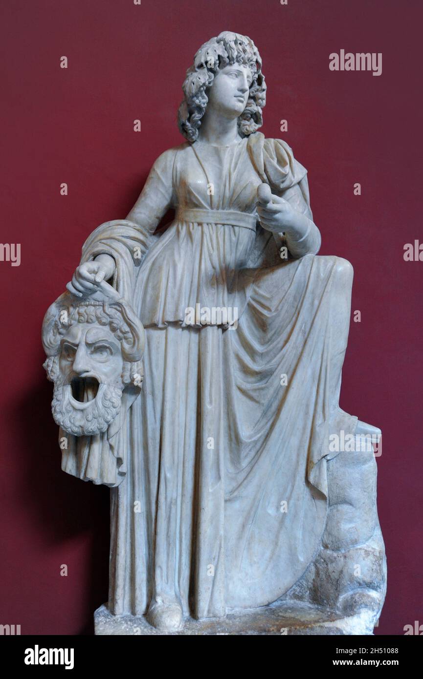 Marmorskulptur von Melpomene mit einer Maske, einer der neun Musen der ...