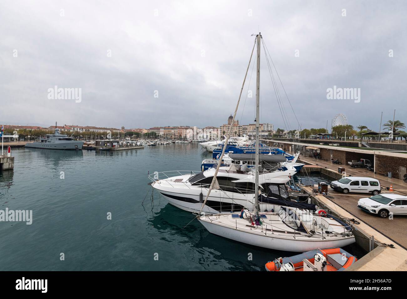 Vieux port de saint raphael -Fotos und -Bildmaterial in hoher Auflösung – Alamy