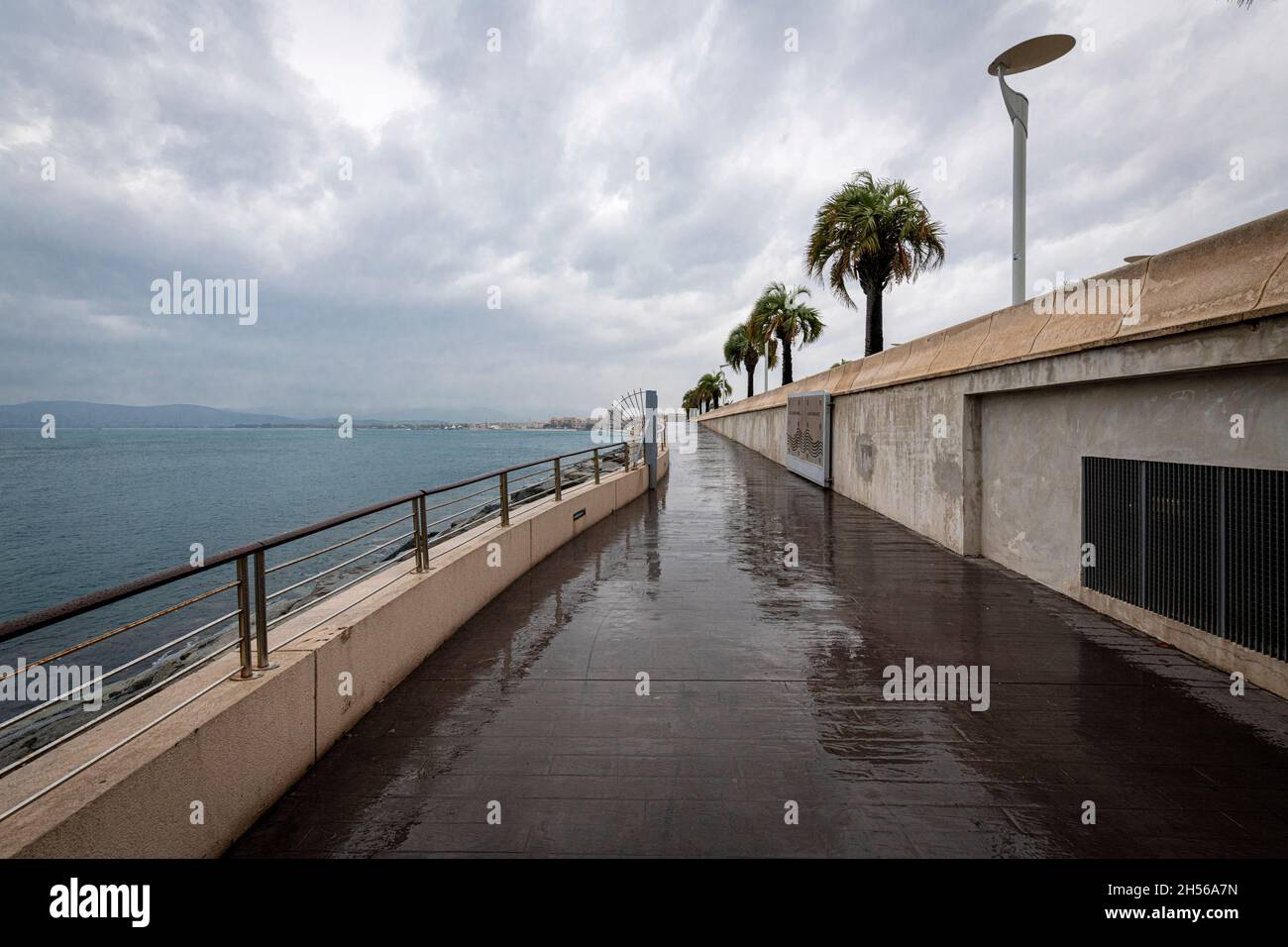 Vieux port de saint raphael -Fotos und -Bildmaterial in hoher Auflösung – Alamy