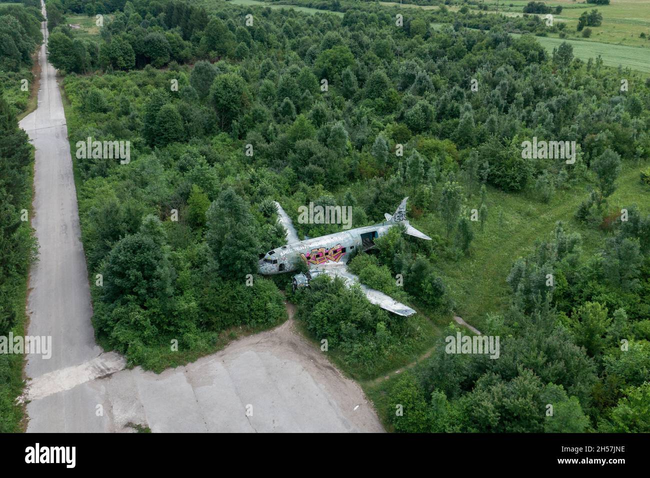 Zeljava Air Base in Kroatien und verließ Douglas C-47 Airplane am ...