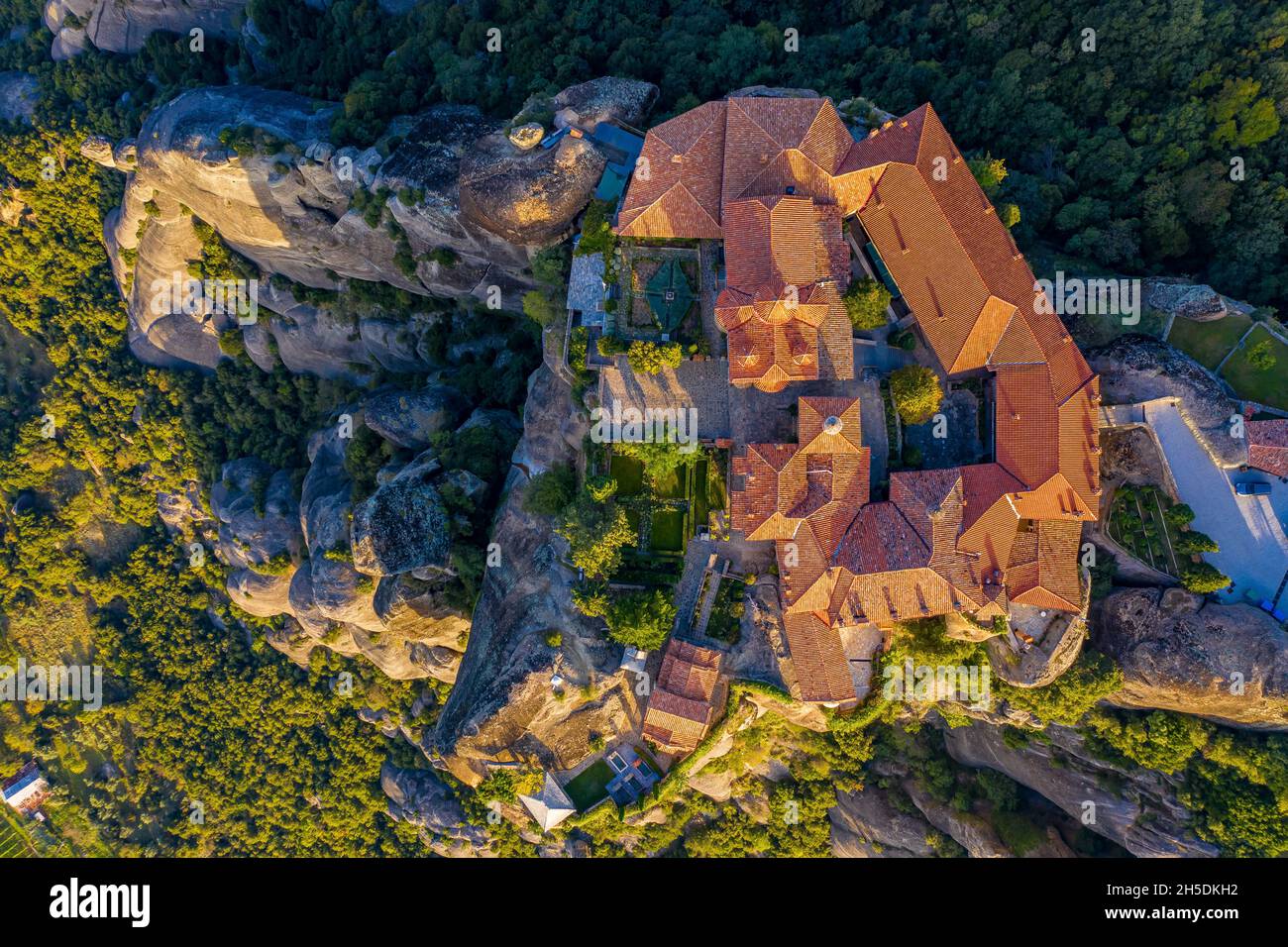 Meteora kloster luftbilder -Fotos und -Bildmaterial in hoher Auflösung ...