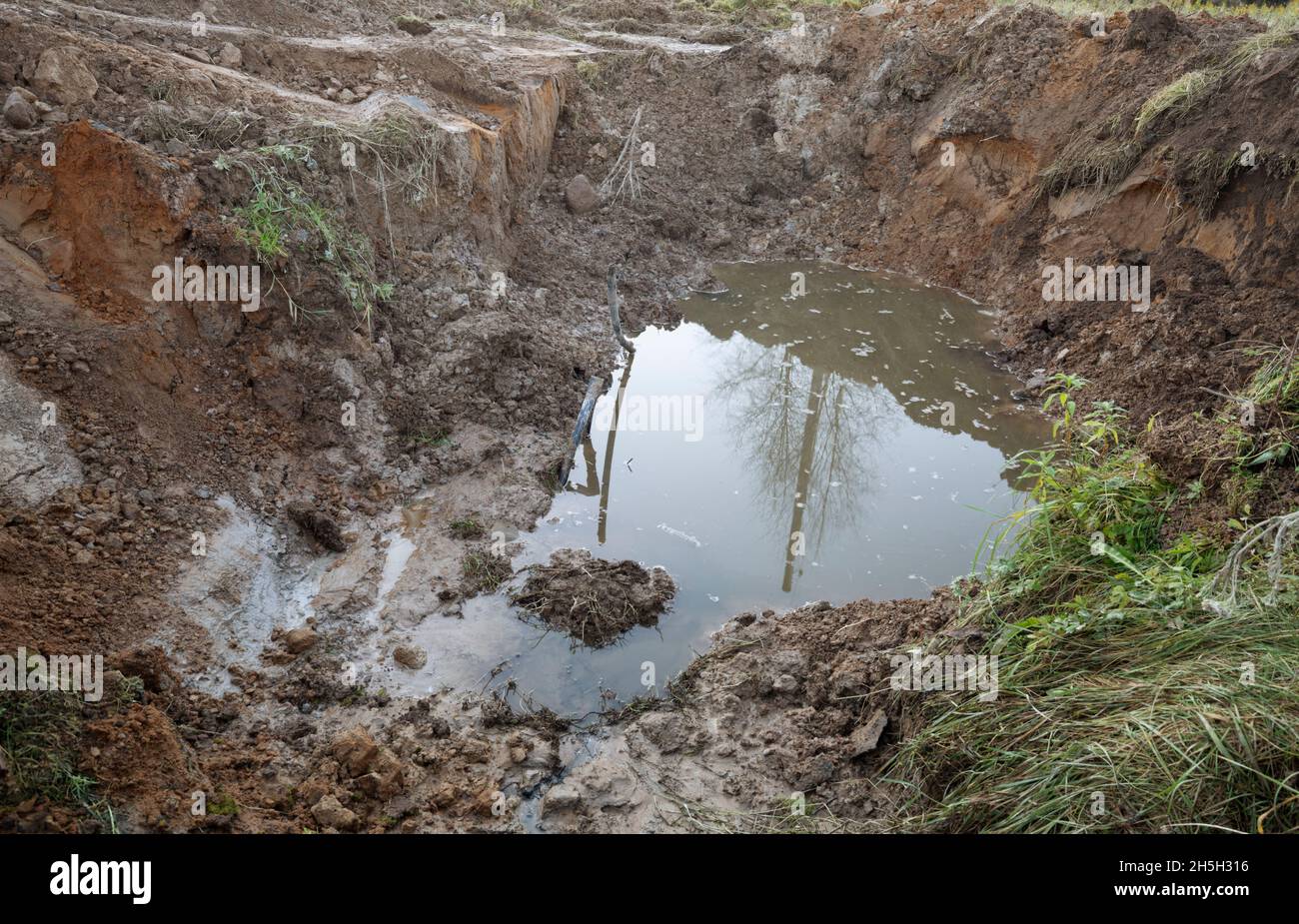 Wasser graben -Fotos und -Bildmaterial in hoher Auflösung – Alamy
