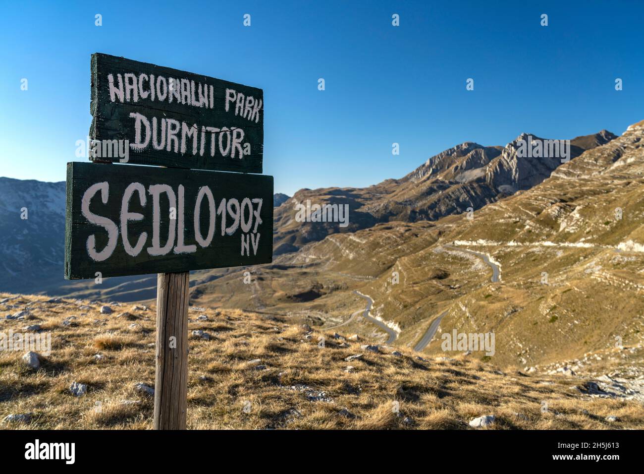 Schild am Sedlo Pass, Durmitor Nationalpark, Žabljak, Montenegro ...