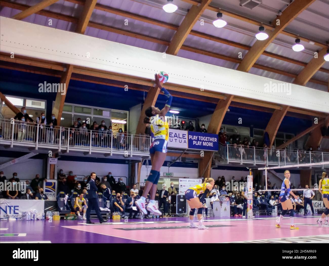 Chieri 76 volley -Fotos und -Bildmaterial in hoher Auflösung – Alamy