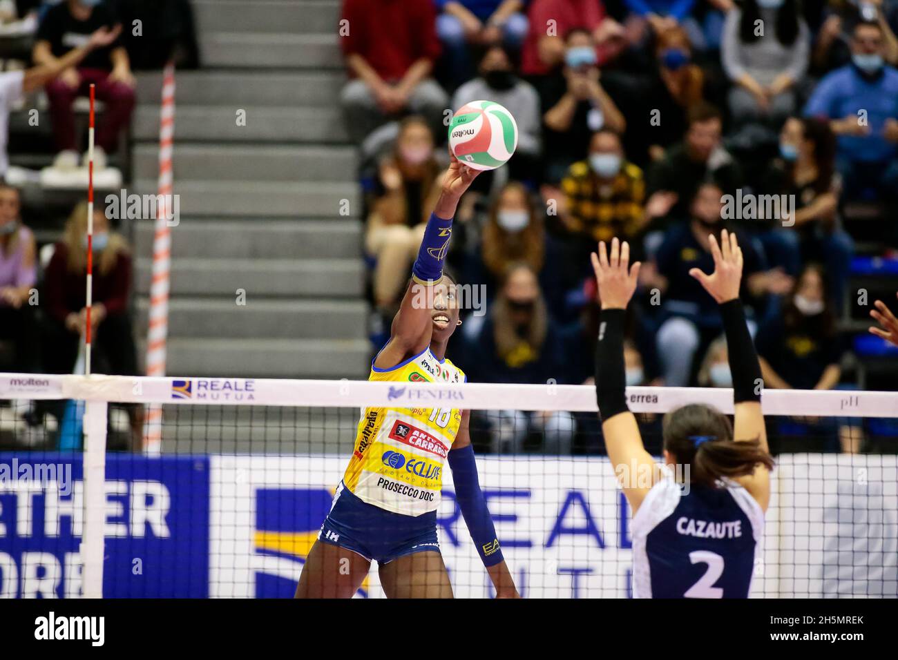 Chieri 76 volley -Fotos und -Bildmaterial in hoher Auflösung – Alamy