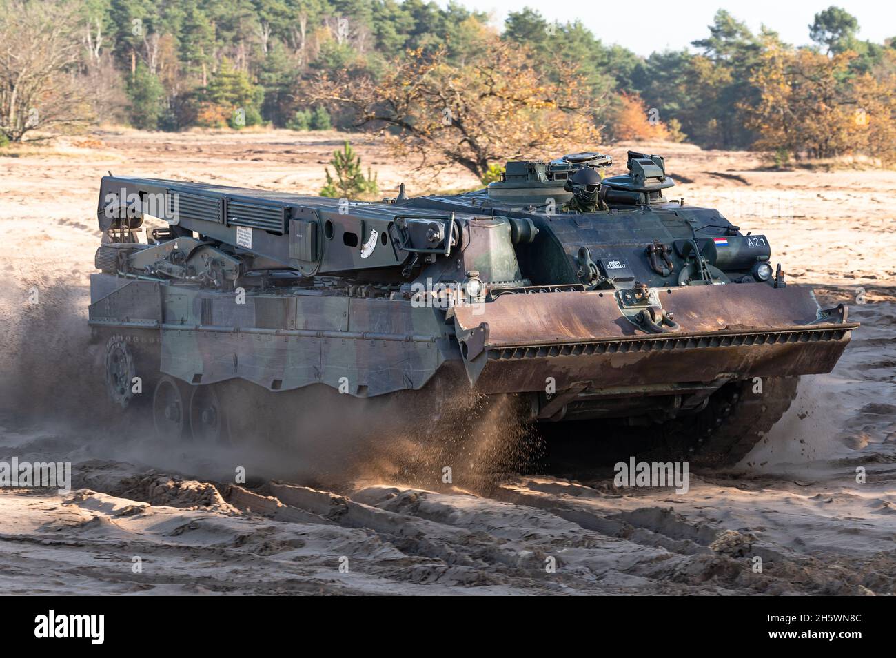 Ein Bergepanzer BPz3 Büffel gepanzertes Bergefahrzeug der Royal ...