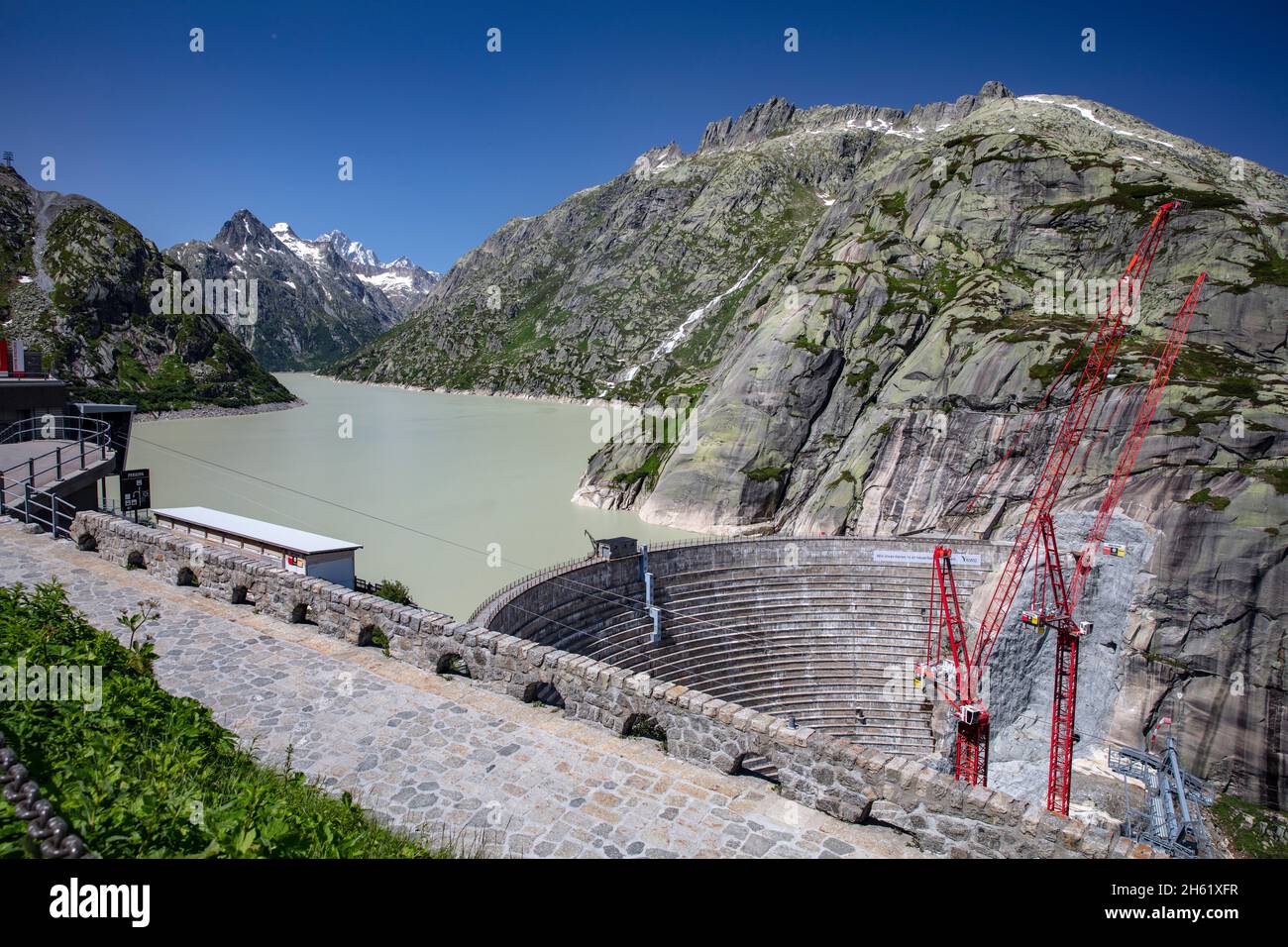 Staumauer schweiz baustelle -Fotos und -Bildmaterial in hoher Auflösung ...