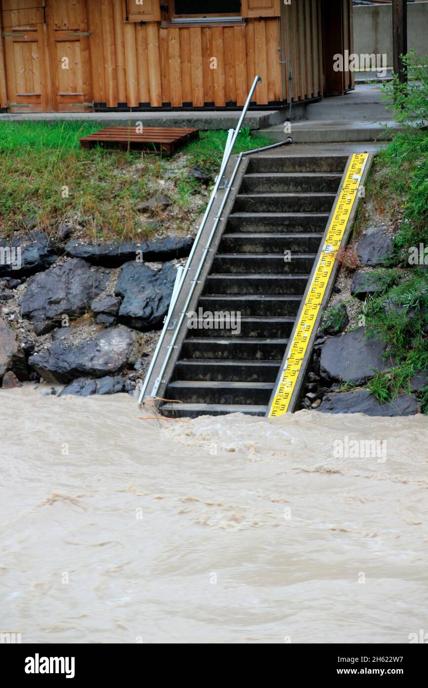 Hochwasser hochwasser hochwasser hochwasser -Fotos und -Bildmaterial in ...