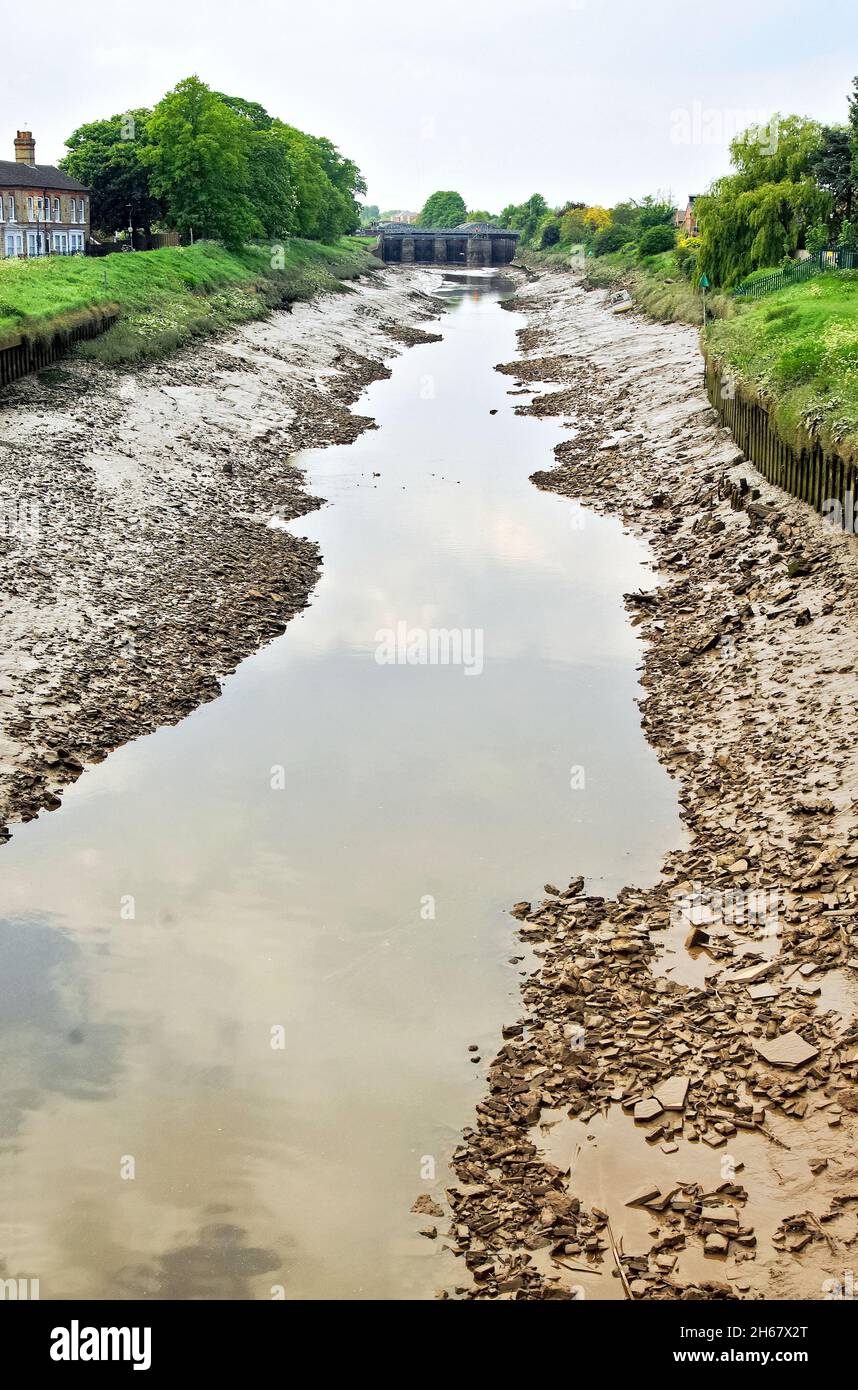 Sluice bridge -Fotos und -Bildmaterial in hoher Auflösung – Alamy