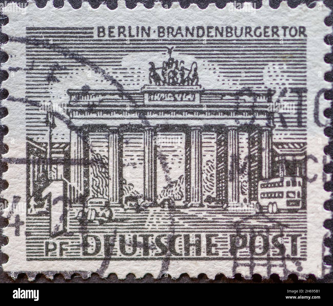 DEUTSCHLAND, Berlin - UM 1949: Eine Briefmarke aus Deutschland, Berlin ...
