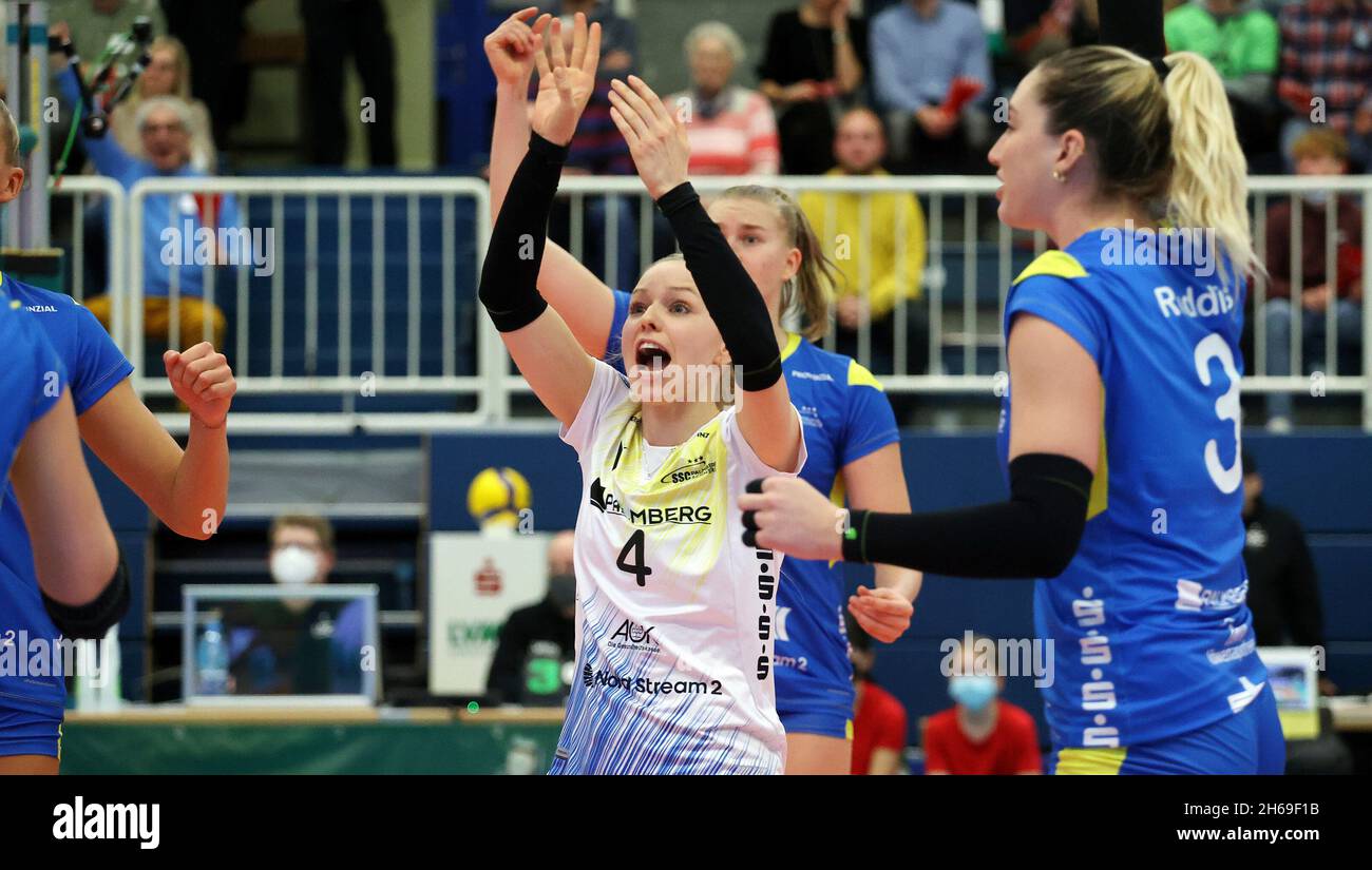 Anna pogany -Fotos und -Bildmaterial in hoher Auflösung – Alamy