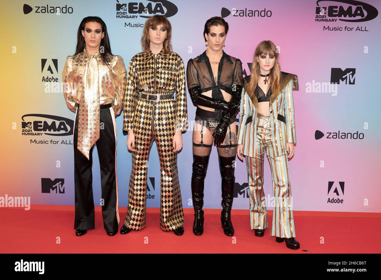 Budapest, Ungarn. Am 14. November 2021 nehmen Victoria De Angelis, Damiano David, Ethan Torchio ...