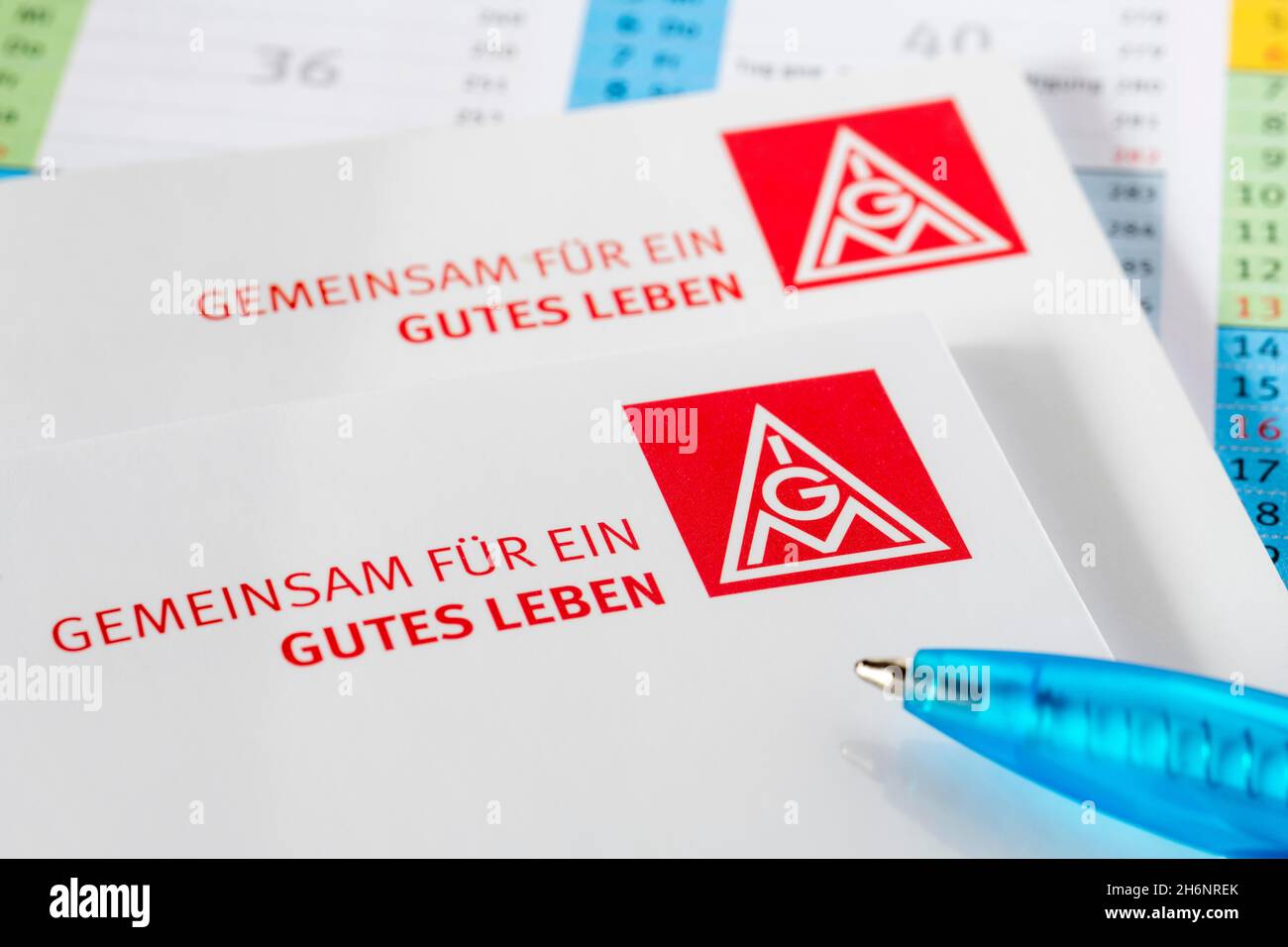 Metall logo -Fotos und -Bildmaterial in hoher Auflösung – Alamy