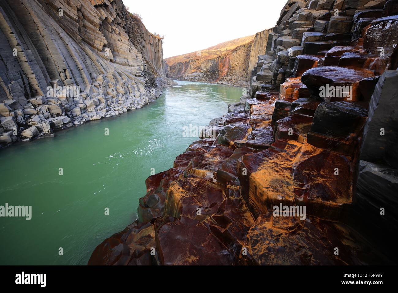 Island studlagil -Fotos und -Bildmaterial in hoher Auflösung – Alamy