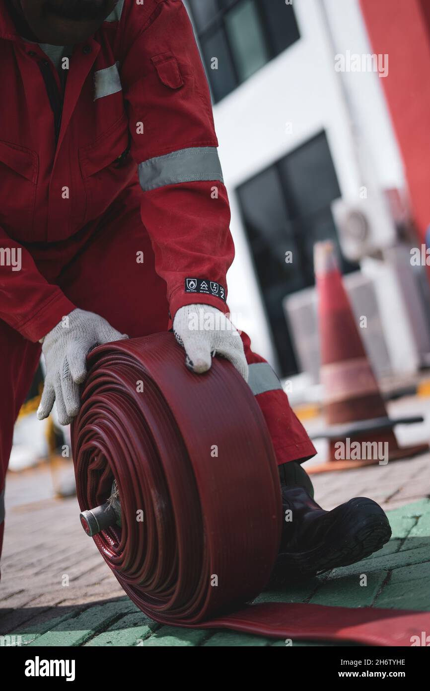 Fireman training -Fotos und -Bildmaterial in hoher Auflösung – Alamy