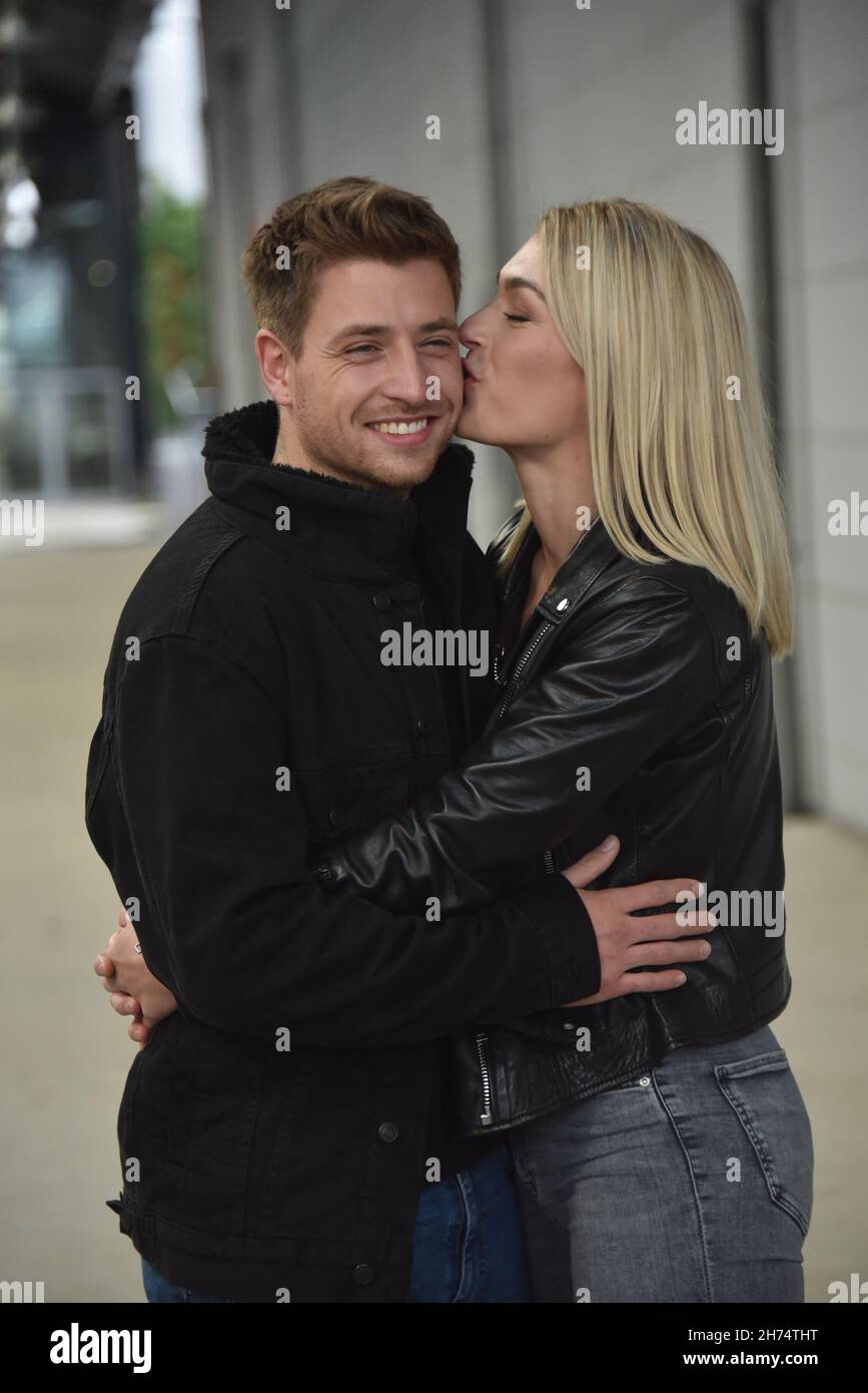 Köln, Deutschland. 19th. November 2021. Der Schauspieler Dominik Flade (Rolle Yannick Ziegler ...