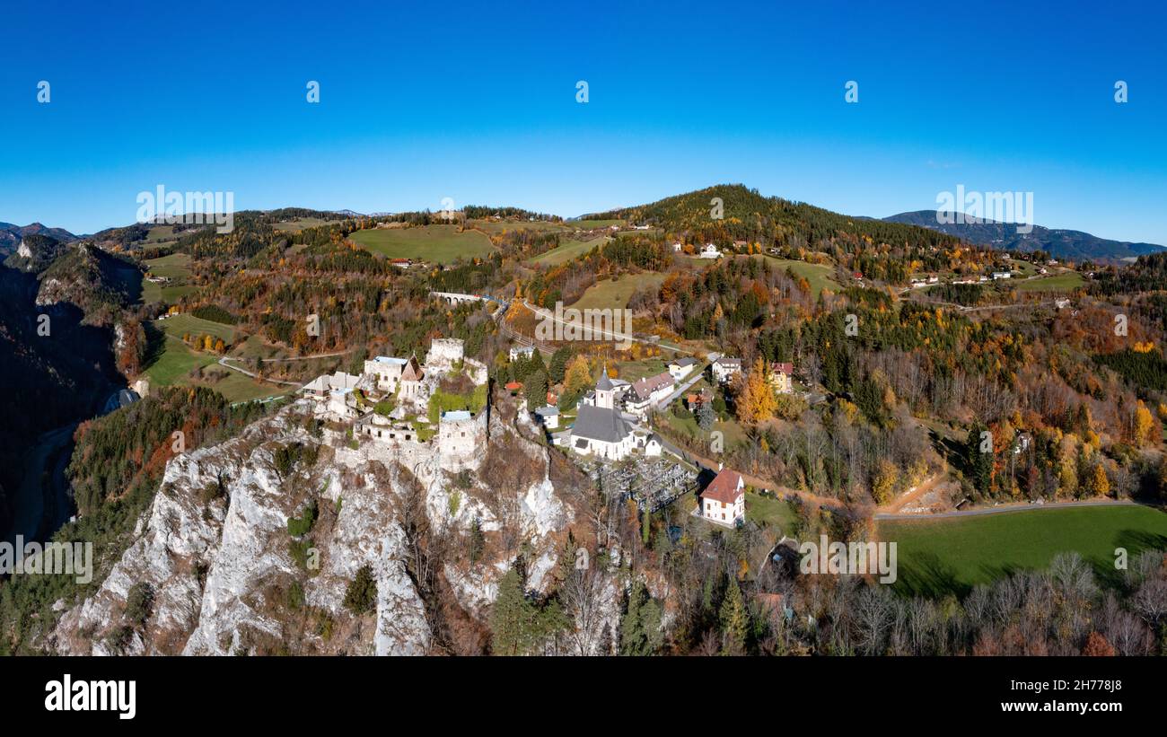 Schloss klamm -Fotos und -Bildmaterial in hoher Auflösung – Alamy
