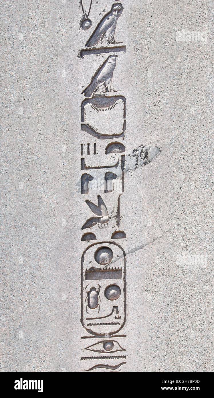 Hieroglyphen auf der alten ägyptischen Obelisk von Theodosius ...