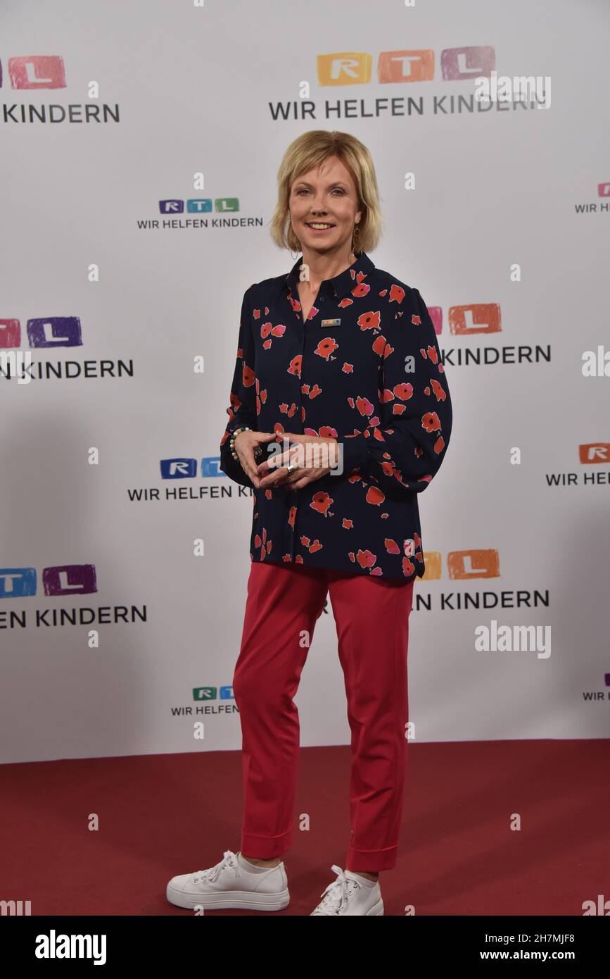18. November 2021, Nordrhein-Westfalen, Hürth: Moderatorin Ilka ...