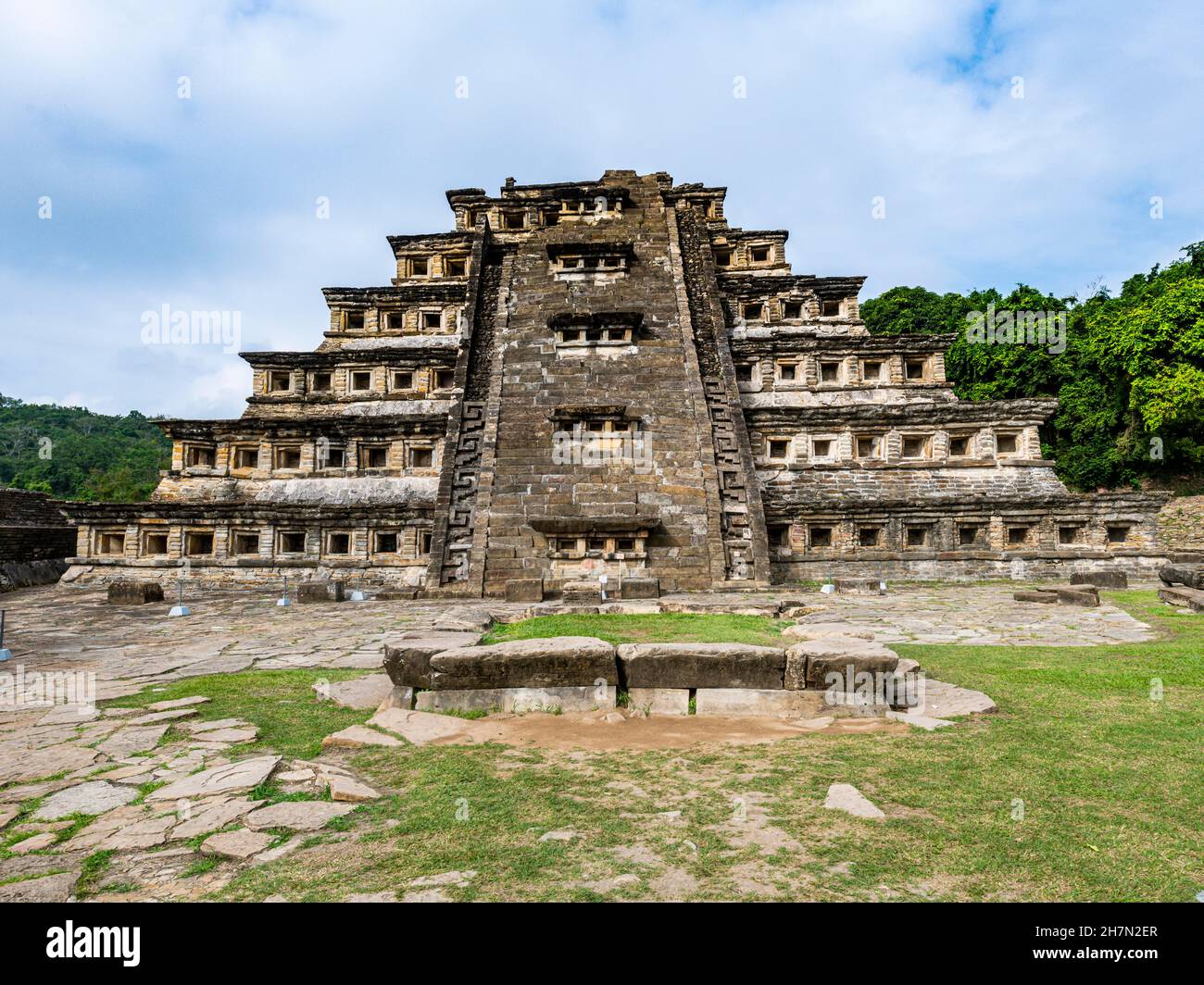 Die pyramide der nischen -Fotos und -Bildmaterial in hoher Auflösung – Alamy