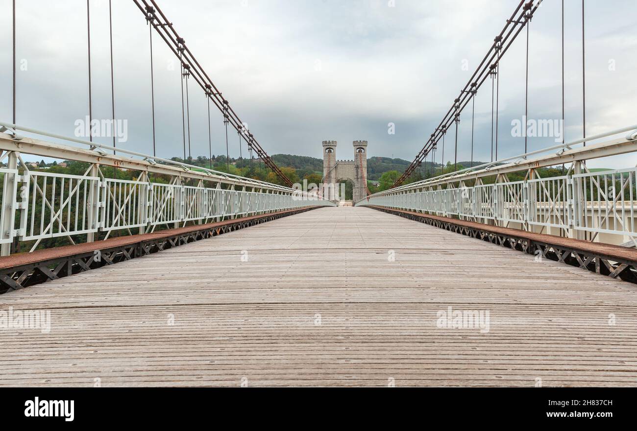 Pont caille -Fotos und -Bildmaterial in hoher Auflösung – Alamy