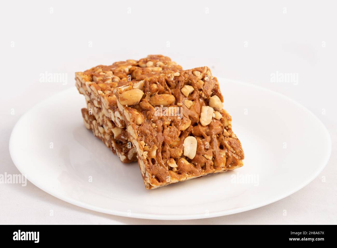 Peanut Candy Bars Mithai Oder Giurgiulena Bekannt Als Meetha Chikki ...