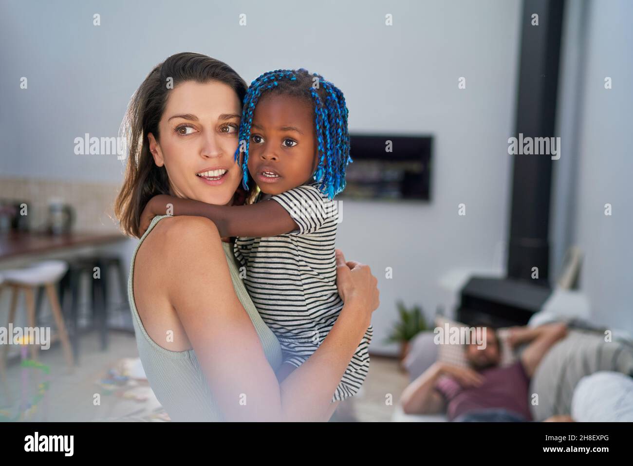 Mutter mit kleinkind -Fotos und -Bildmaterial in hoher Auflösung – Alamy