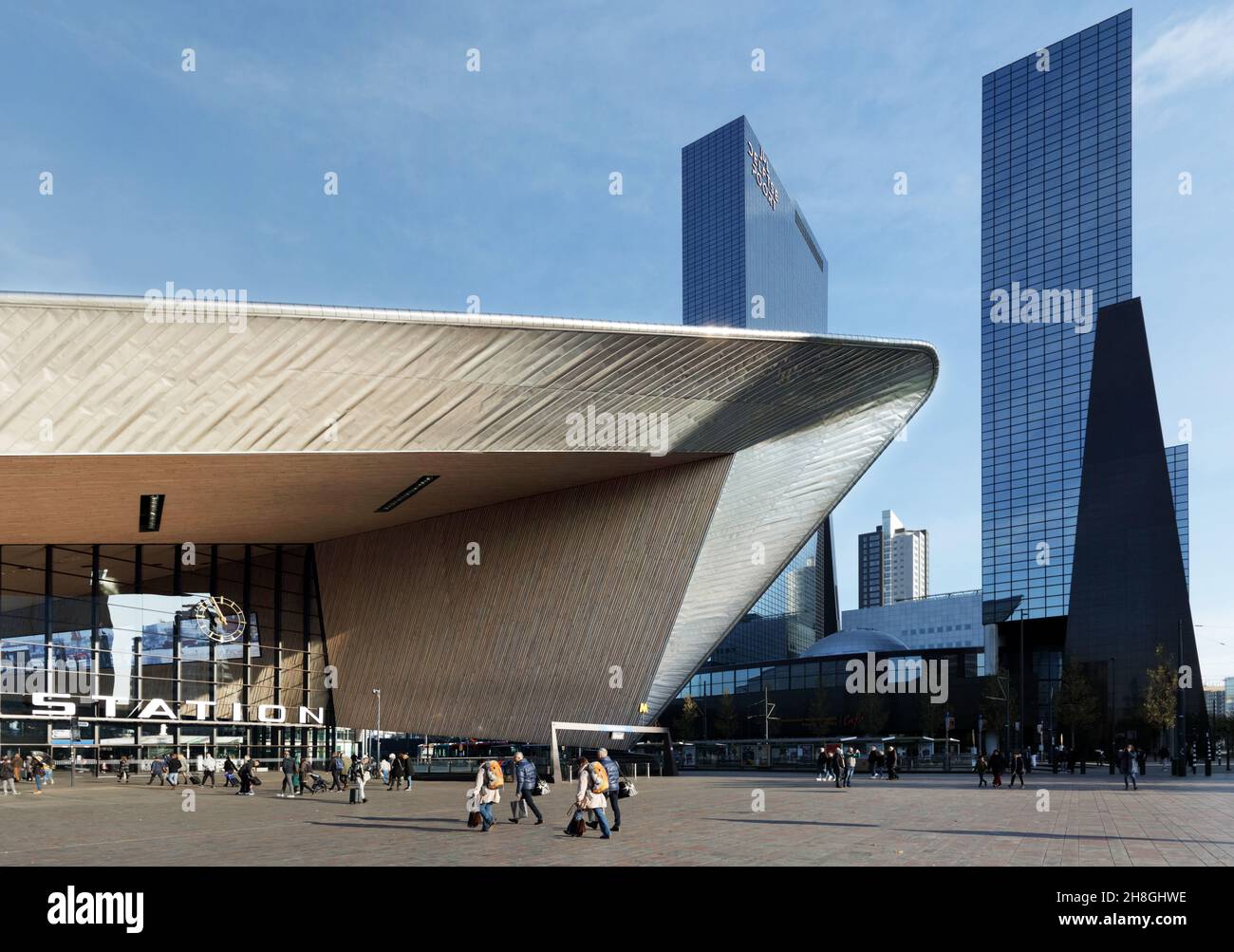 Rotterdam centraal train station -Fotos und -Bildmaterial in hoher ...