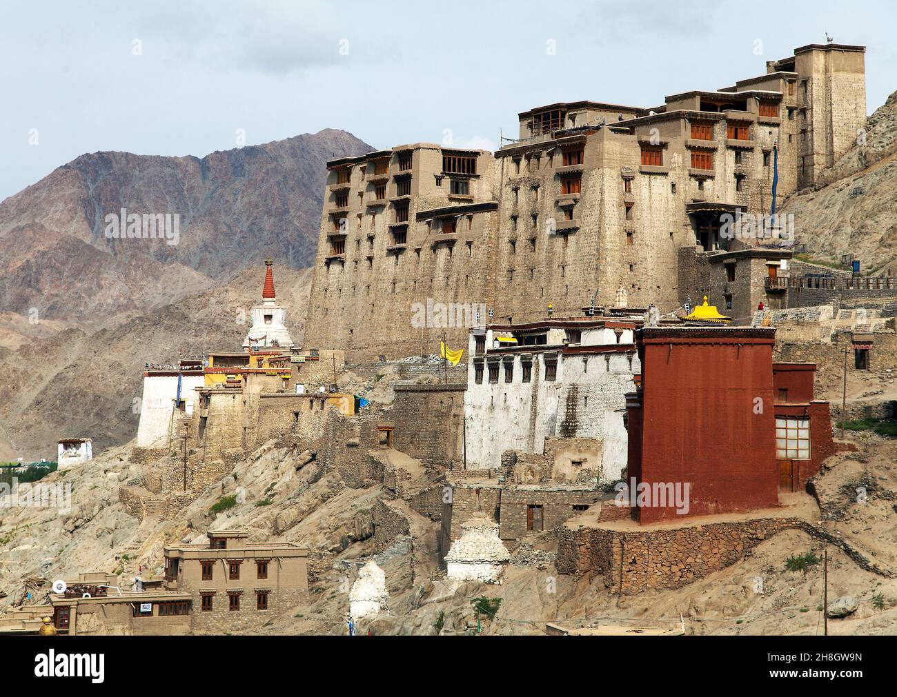 Leh palastansicht -Fotos und -Bildmaterial in hoher Auflösung – Alamy