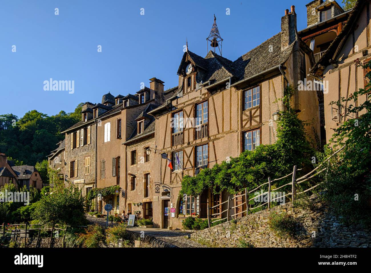 Frankreich, Aveyron, Conques, beschriftet eines der schönsten Dörfer in ...